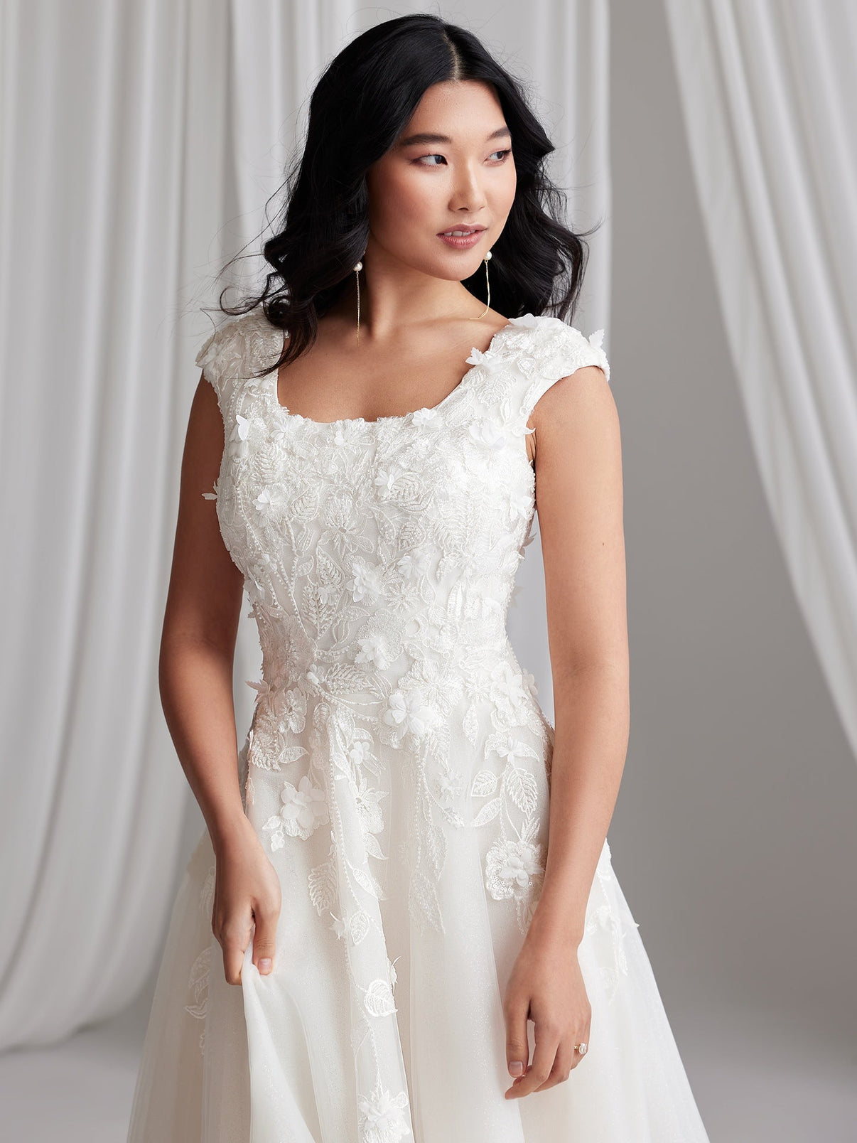 Natasha Leigh by Rebecca Ingram – Bridal Closet